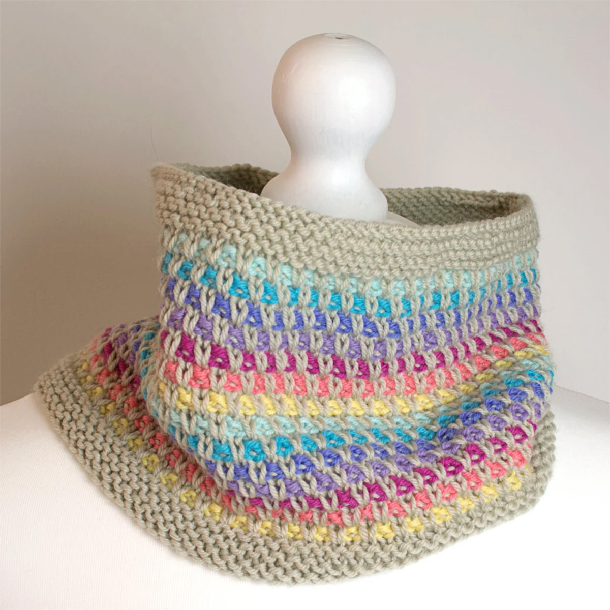 51 Fantastic Cowl Knitting Patterns (Including Pictures) - Craft & Design